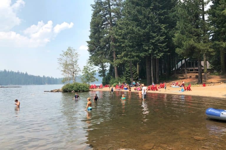 The Ultimate Lake Packing List & Lake Day Essentials (Free Printable ...