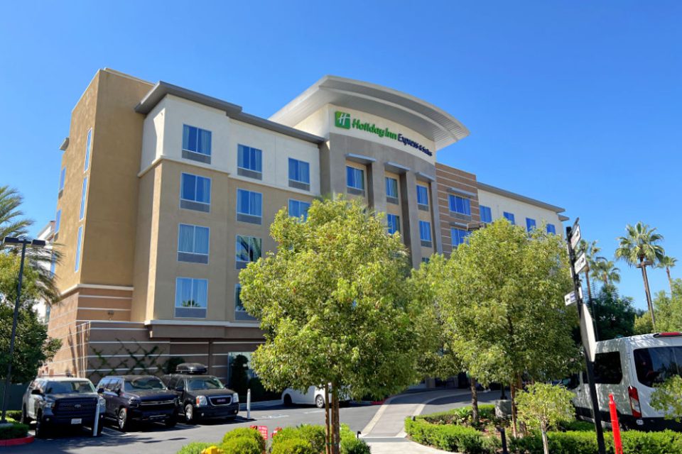 17 Very Best Hotels within Walking Distance to Disneyland for Families ...