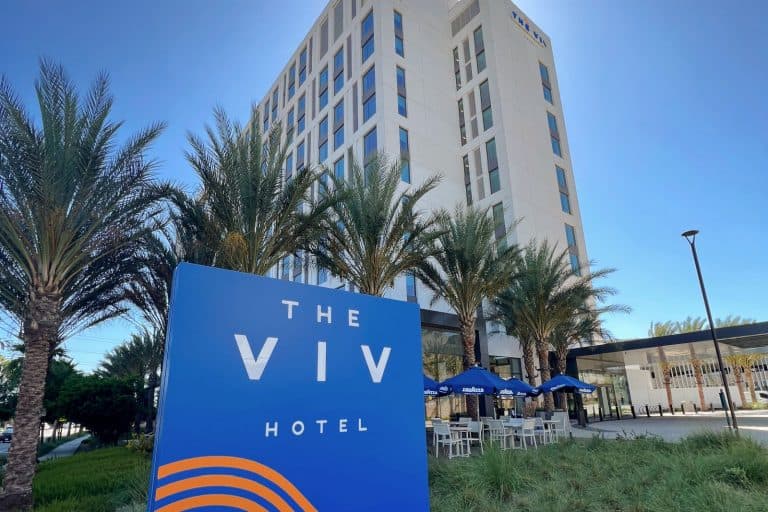 Hotel Review of The Viv Hotel, Anaheim near Disneyland (formerly ...