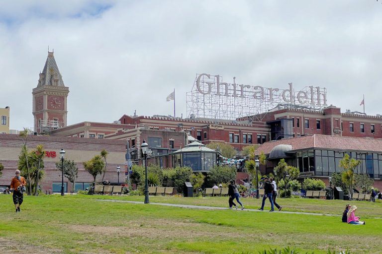Ghirardelli Square in San Francisco: The Ultimate Guide for Families ...