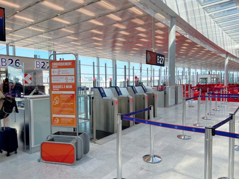 9 Tips & Tricks for Flying easyJet - Trips With Tykes