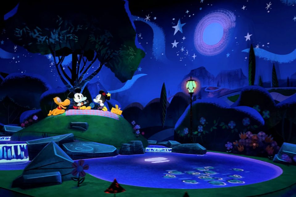 Mickey & Minnie's Runaway Railway at Disneyland: How-to-Ride Tips ...