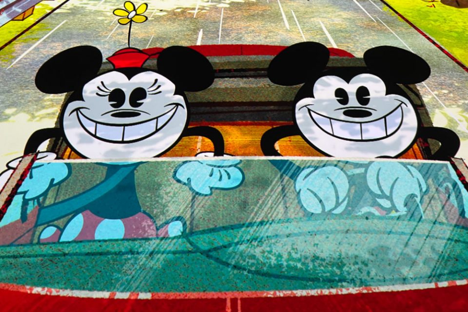 Mickey & Minnie's Runaway Railway at Disneyland: How-to-Ride Tips ...