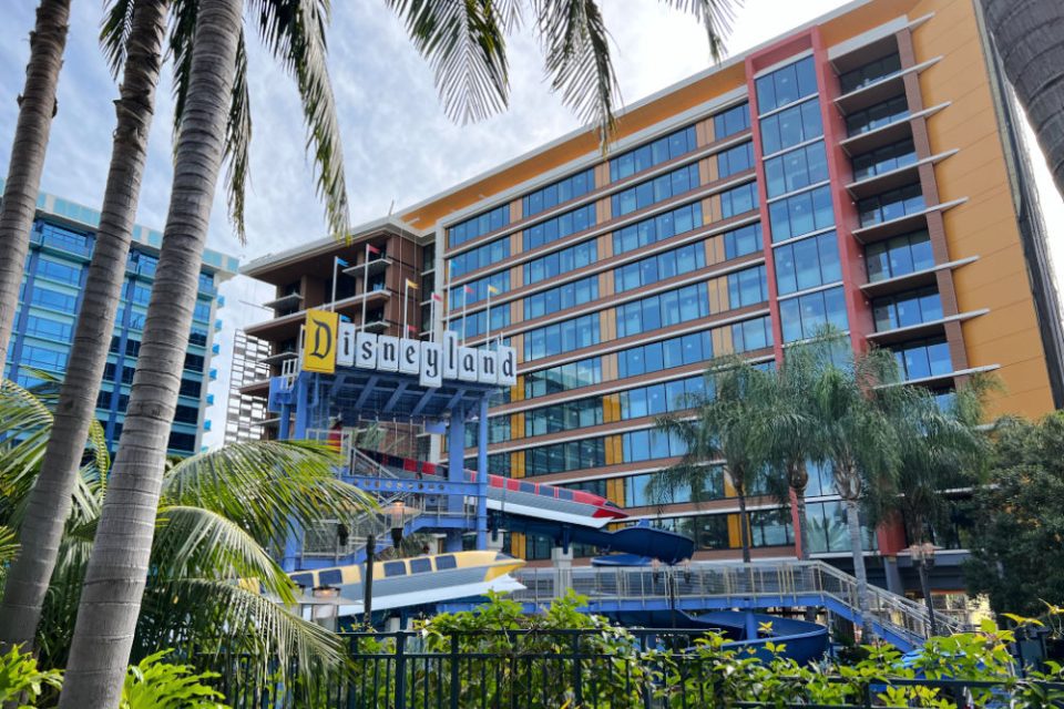 The Ultimate 2024 Disneyland Guide: Planning & Touring Tips - Trips ...